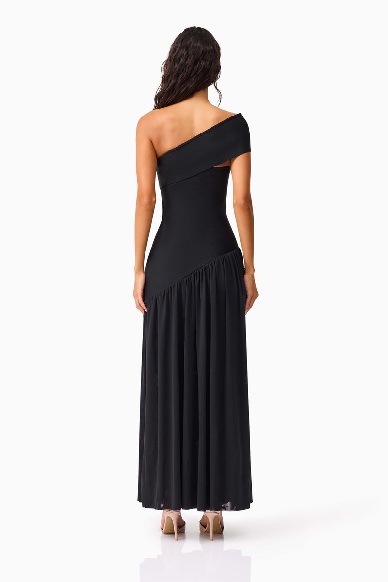 Jesselle Off The Shoulder Gown in Red | – Elliatt