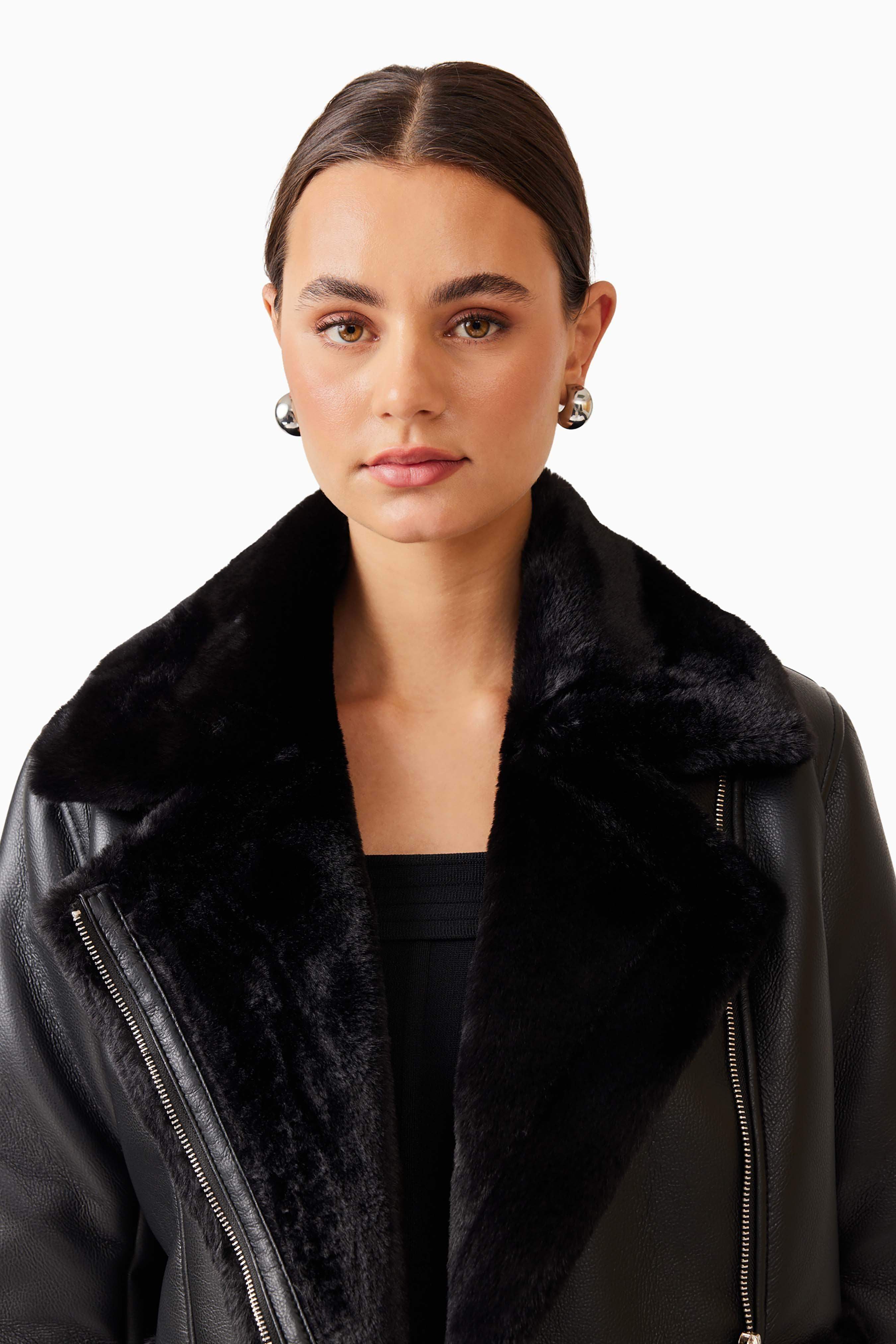 Alta Cropped Jacket in Black | Faux Fur & Vegan Leather – Elliatt